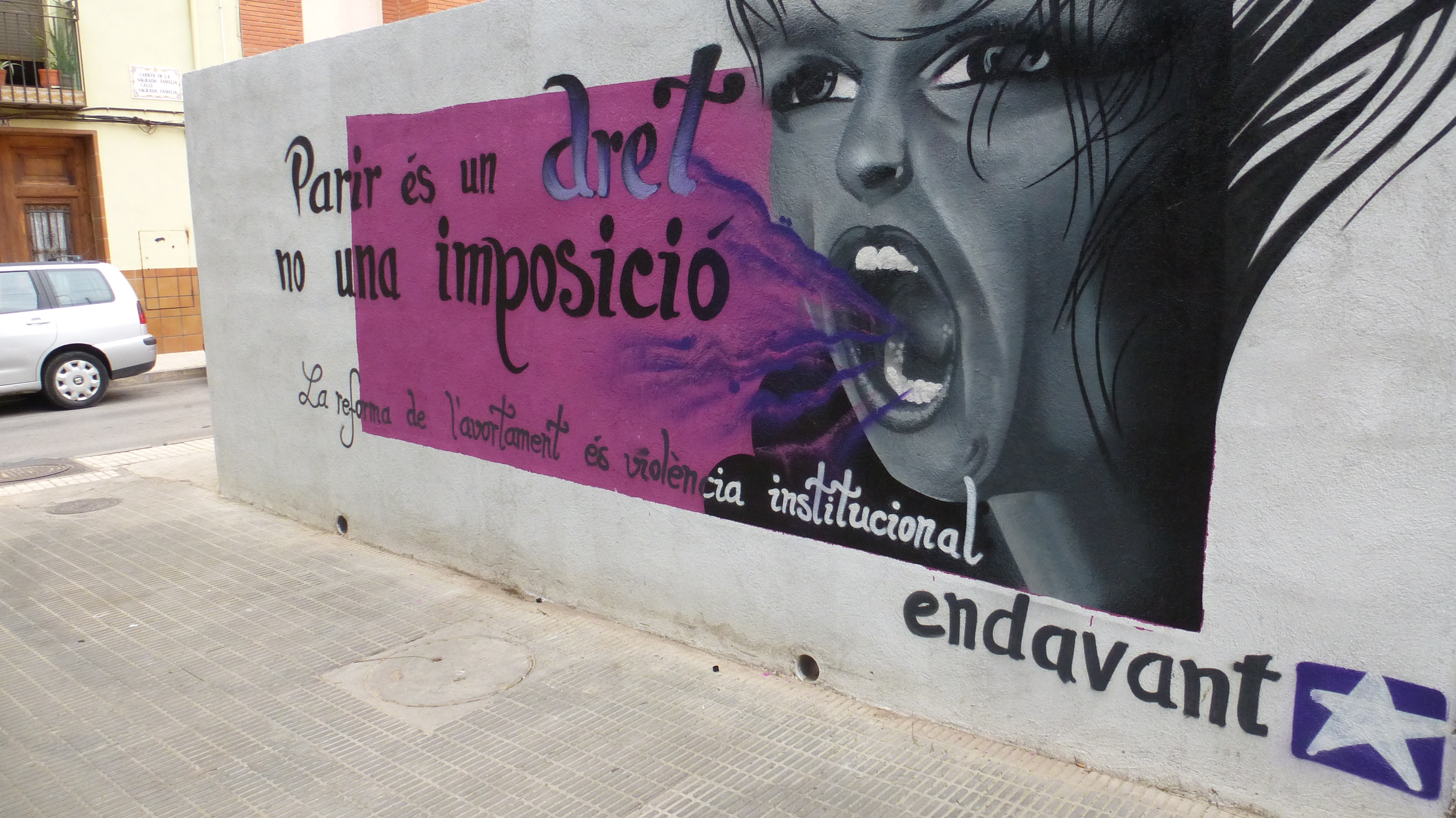 MURAL parir és un dret no una imposició 25N contra la violència de ...